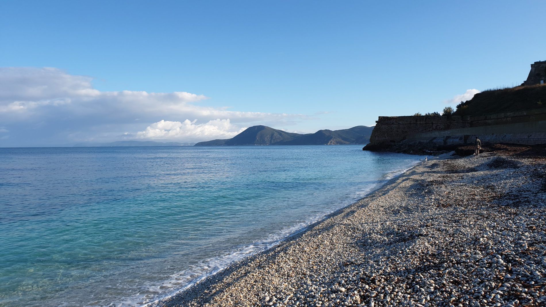 Spiaggia delle Ghiaie all’Isola d’Elba, a Portoferraio — Più Turismo